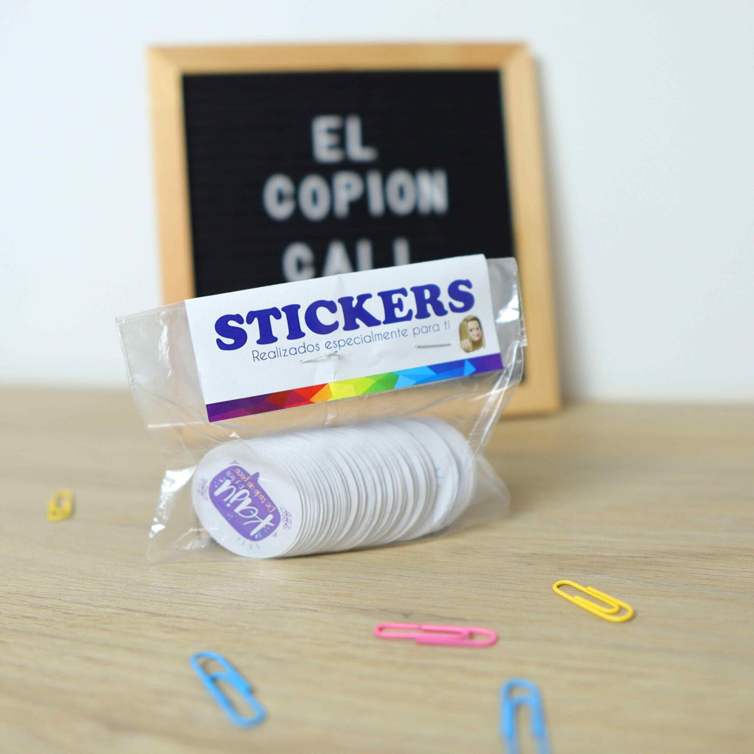 Stickers resistentes al agua. – Copion CO